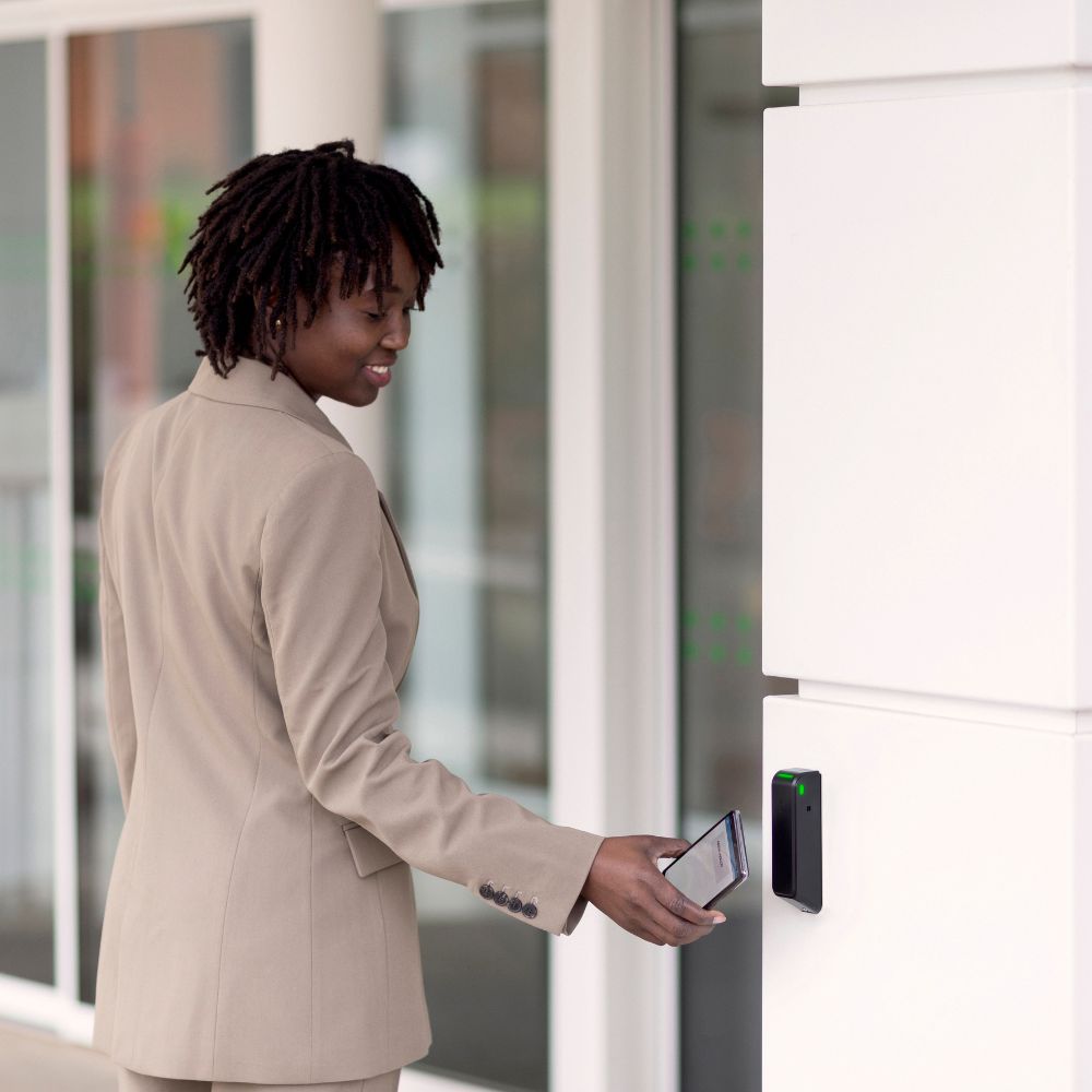 Aperio DR100 Wall Reader | ASSA ABLOY